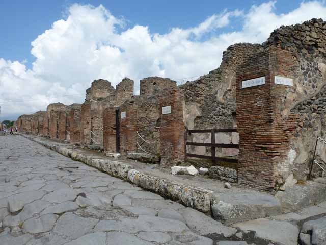 Via Stabiana, east side, Pompeii. December 2018. IX.2.10 and 11, on ...