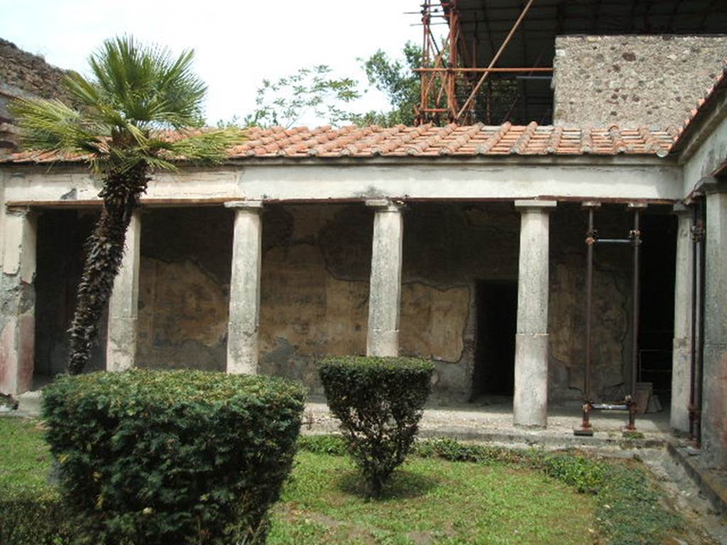 V.2.i Pompeii. May 2005. Room 23, looking towards east side of Rhodian ...