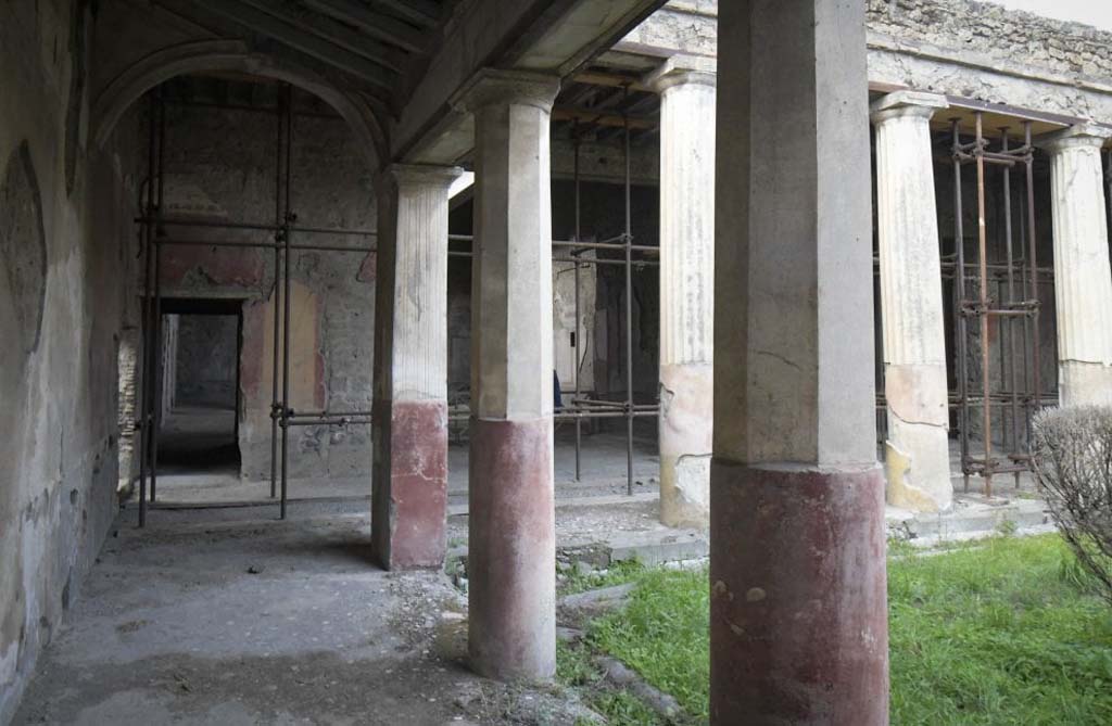 V.2.i Pompeii. May 2018. Room 23, looking north along west side of ...